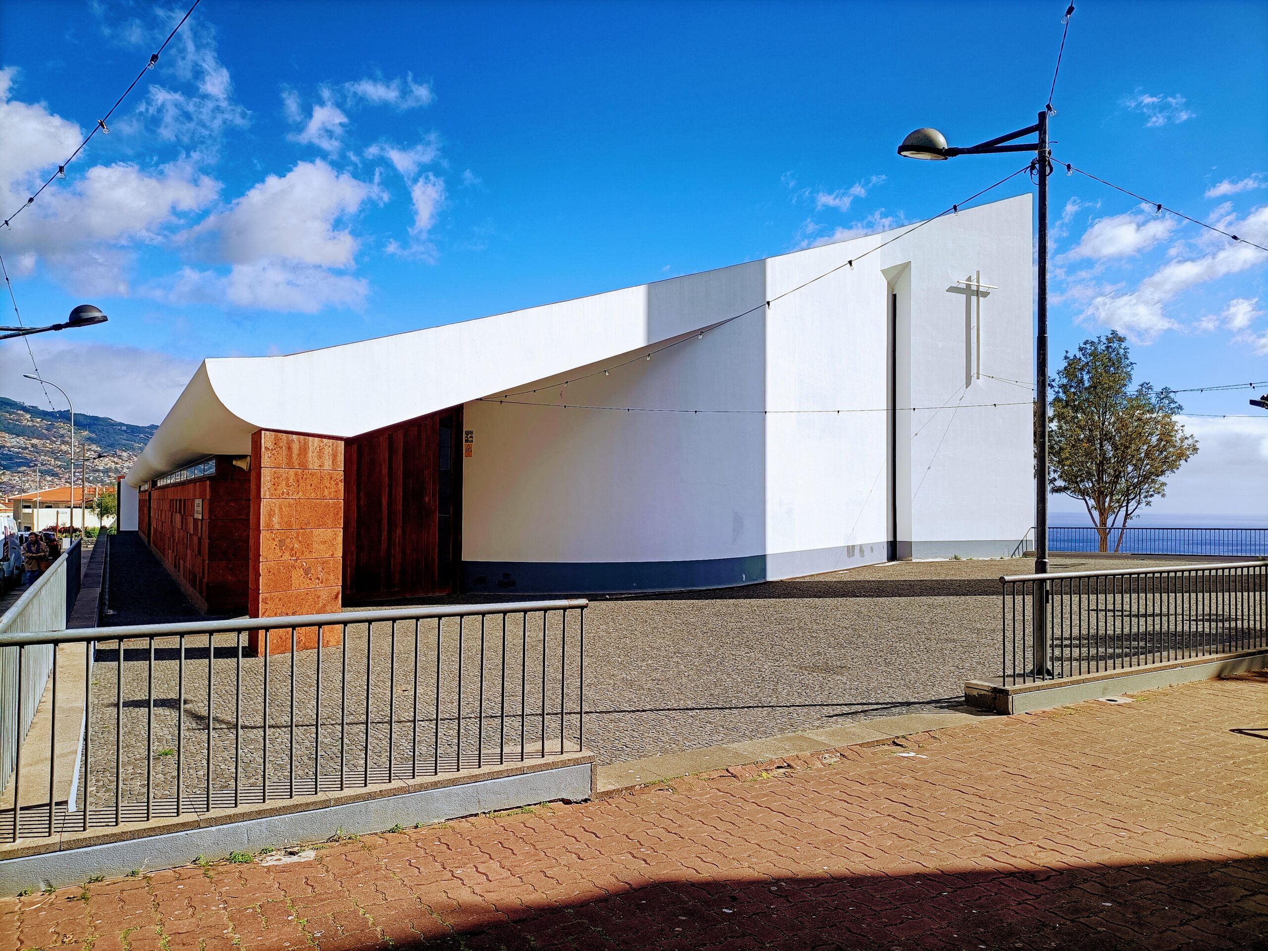 Igreja Paroquial Da Nazaré - Madeira Acessível By Wheelchair